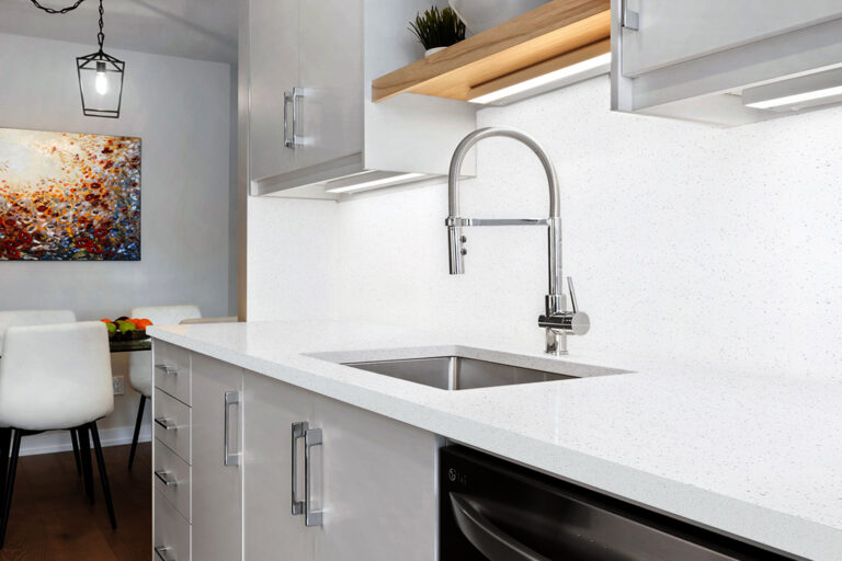 Ice White Quartz - Premium Quartz - Universal Quartzz
